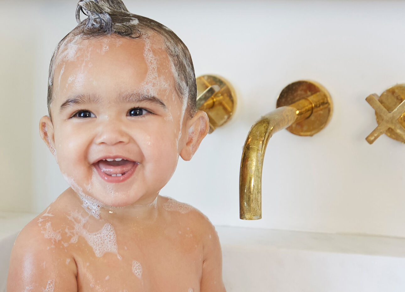 7 Simple Ways to Make Bathtime More Fun | Honest